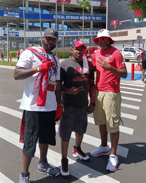 Curt Thomas Iii Curtcobangs • Instagram Photos And Videos