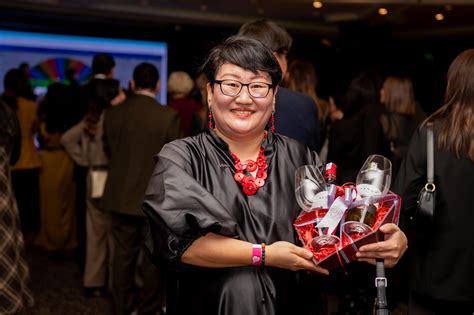 Pixels Mn Д Цэнгэл МУЗ ийн гишүүн кино продюсер 2003 онд СУИС ийн оюутан байхдаа МУЗ д сайн