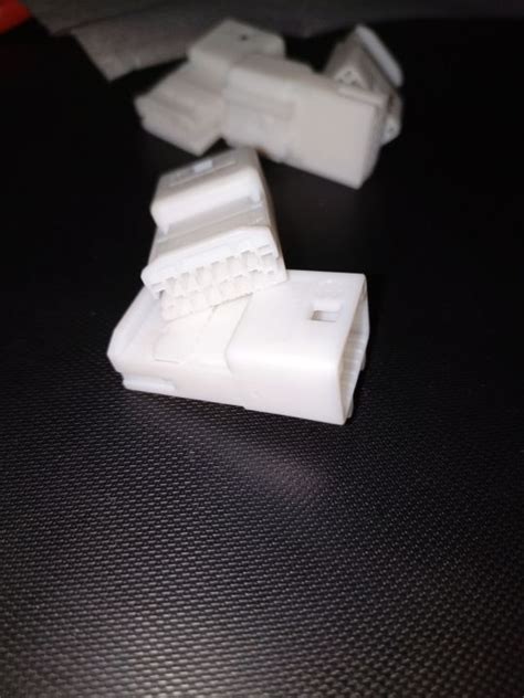 ปลั๊กตัวเมีย12 พิน Connector 12 Pin สำหรับงานแปลงพวงมาลัยหรืออุปกรณ์ใน