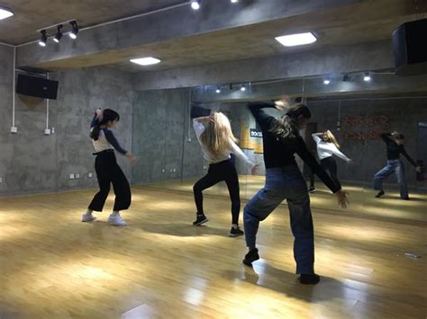 跳爵士舞的好处是什么？成都最好的爵士舞寒假班培训 知乎