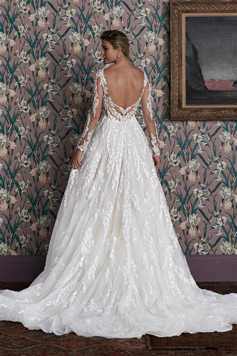The 6 Biggest Wedding Dress Trends For 2021 Brides To Know Ps Fashion