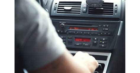 Осъдиха жената карала пияна и зарязала полугол любовника си в парк в Лом