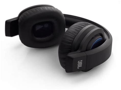 Headphones JBL Wireless Bluetooth On Ears Refurb 60 Reg 90 AKG Sport In Ears 19 Reg