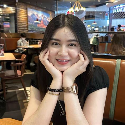 ช่วยหน่อย นู๋หิว สวย Cute Reels น่ารัก Beautiful โอโตโม๊ะ Facebook