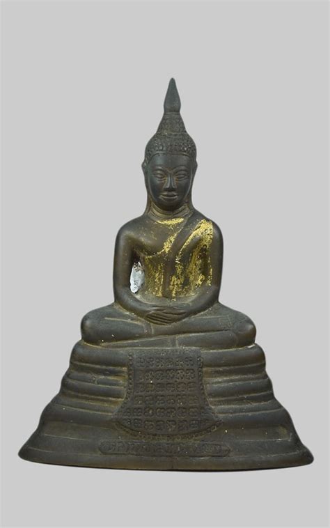 พระพุทธโสธร พระบูชา หลวงพ่อโสธร ปี2497หน้าตัก3นิ้ว ฐาน 5นิ้ว สูงประมาณ7นิ้ว ค่ะ