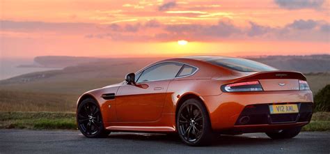 V12 Vantage 2009 2012 Past Models Aston Martin Uk Aston