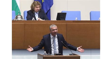 Драгомир Стойнев няма да е кандидат за лидер на БСП Капитанът трябва да е друг