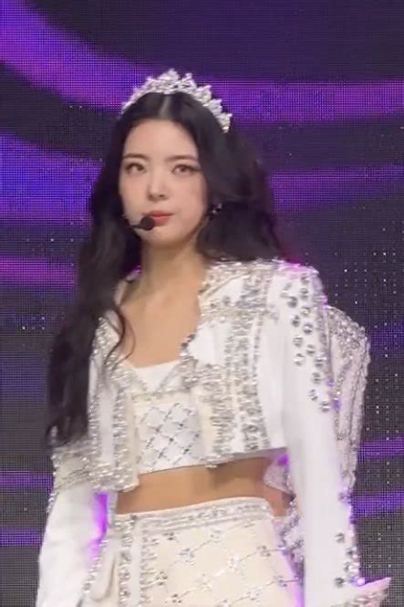 On Twitter The Princess Of Itzy Choi Lia