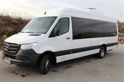 Какаду Травел превоз на патници со минибуси и автобуси