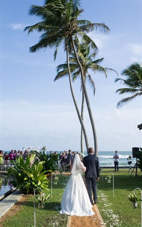 A Beach Front Destination Wedding In Sri Lanka Bride Club Me Beach Wedding Inspiration