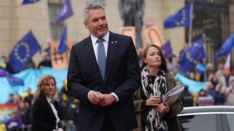 Австрийският канцлер Нехамер На България й трябва ограда Политика България Новините на