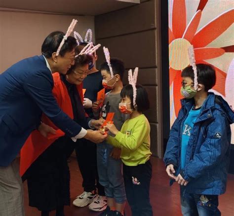 關懷家扶兒慶團圓 彰化新女性關懷協會今與卓伯源發放幸福紅包 亞太新聞網 Ata News