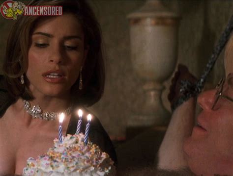 Naked Amanda Peet In Identity