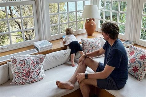 Шарапова поделилась милым снимком возлюбленного и сына Газета Ru Новости