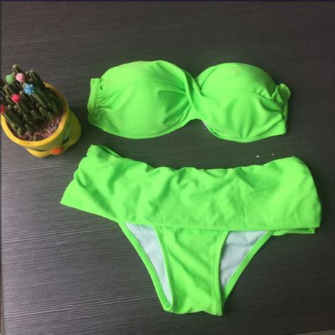 Купальник бандо салатовий — ціна 330 грн у каталозі Купальники Купити жіночі речі за доступною