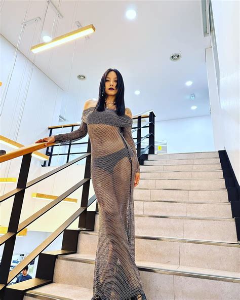 이효리 나이 44세 맞아 전신 시스루 드레스로 섹시美 자랑