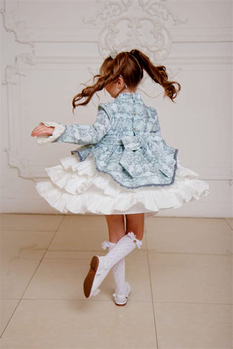 Платье принцессы с завышенной талией Debesos в интернет магазине