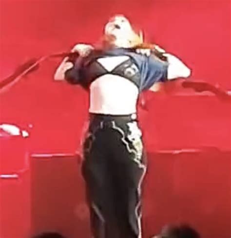 Hayley Flashed The Crowd During Miz Biz Rhayleywilliams