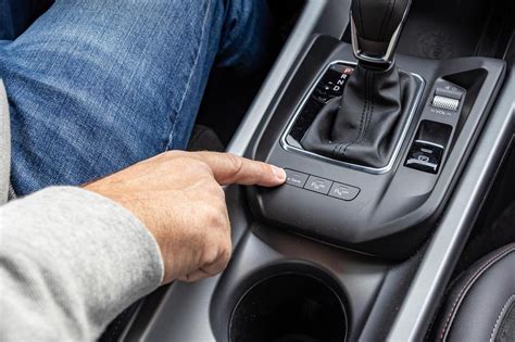 Photo 23 Alfa Romeo Tonale Plug In Hybrid Q4 Bouton E Save Essai