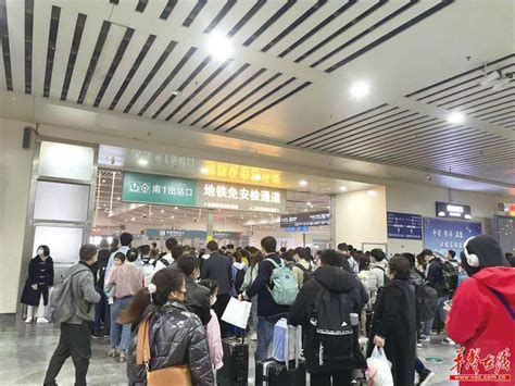 仿佛进入春运 清明小长假湖南出行客流量恢复至前年水平 今日关注 湖南在线 华声在线