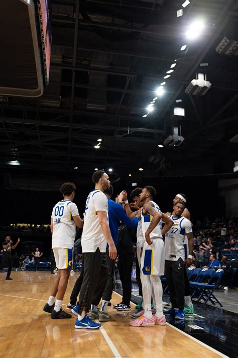 Santa Cruz Falls 121 103 To Stockton Kings Santa Cruz Warriors