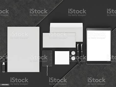 브라운 브랜딩 모형 검은색 배경에 설정된 템플릿입니다 0명에 대한 스톡 사진 및 기타 이미지 0명 3차원 형태 개체 그룹 Istock