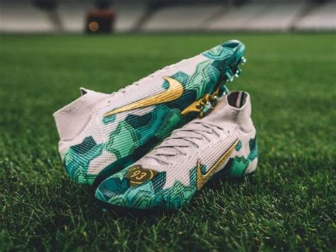Chaussures à Crampons Pas Cher New Arrivals