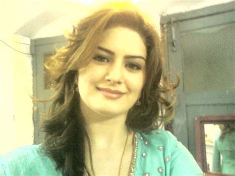 Semono Iku Smart Pashto Singer Ghazala Javed New Cute Private Photos At Home