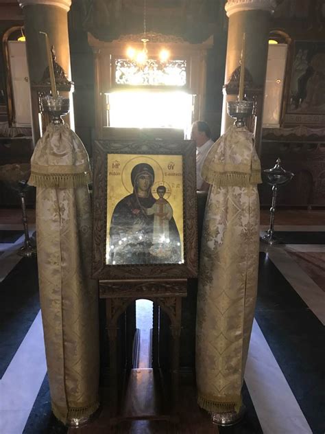 ΙΕΡΟΣ ΝΑΟΣ ΑΓΙΩΝ ΙΣΑΠΟΣΤΟΛΩΝ ΚΩΝΣΤΑΝΤΙΝΟΥ ΚΑΙ ΕΛΕΝΗΣ ΛΑΡΙΣΑΣ Αυγούστου