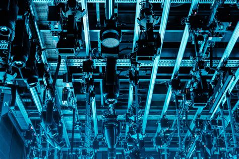 Industrial Robots Vs Cobots How Are They Different Sastra Robotics