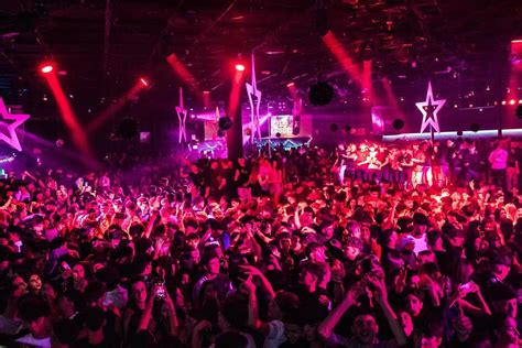 El Chico Que Aparece En El Vídeo Sexual En La Discoteca Waka Denuncia Su Difusión El Triangle