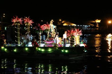 Miles Disfrutan La Espectacular Noche Veneciana En Puerto Cortés