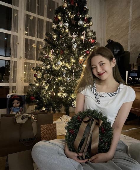 Choi Lia 211225 Itzy Lia Itzy Christmas Christmas