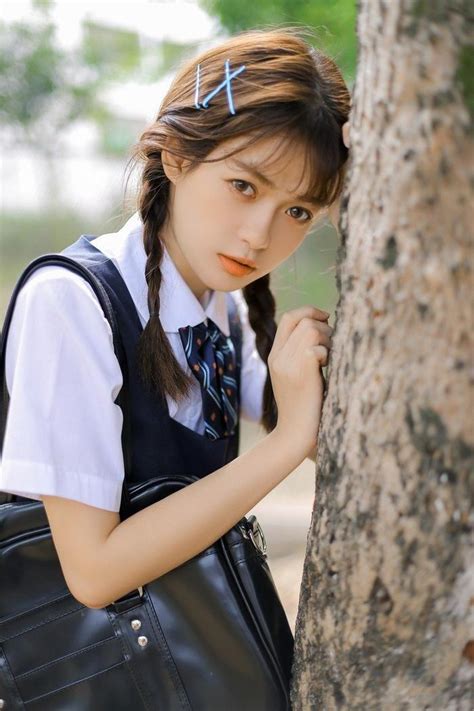 校园美女学生妹性感制服诱惑户外写真集