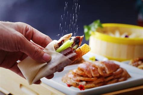 烤鴨切皮不切肉？明明還有那麼多好料，廚師為何直接不用了？ 每日頭條