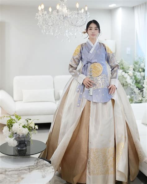 왕의후예한복강남한복돌한복 사계절 선호하시는 핑크and살구 계열의 한복이에요💕 강남한복 신라호텔돌잔치 가족한복 백일돌상 팔선돌잔치 돌스냅 영빈관돌잔치