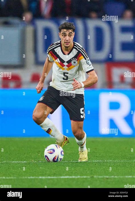 Aleksandar Pavlovic Aus Deutschland Beim Qualifikationsspiel Zur Fifa