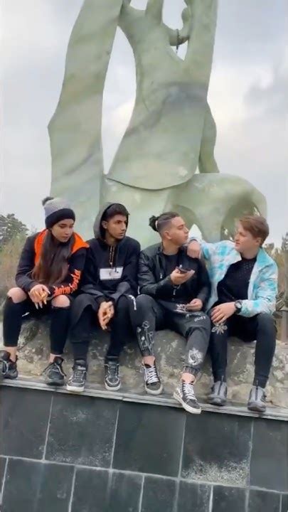 بابا نان داد😂☹️ Youtube