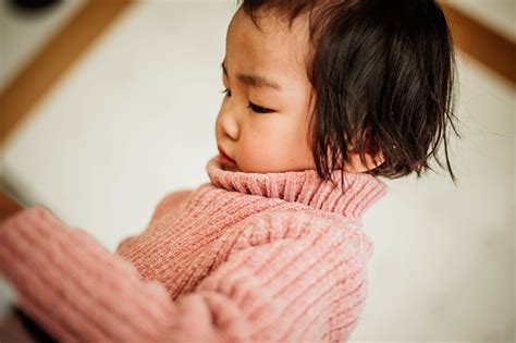 귀여운 아시아의 어린이 재생와 장난감 2 3 살에 대한 스톡 사진 및 기타 이미지 2 3 살 개발 건축하기 Istock