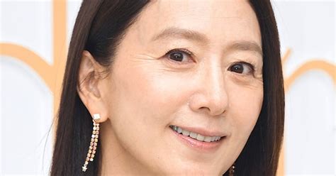 포토 김희애 미소가 아름다워