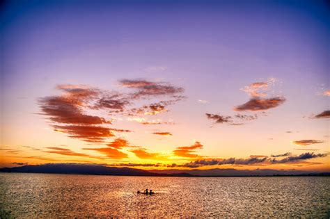 무료 이미지 자연스러운 구름 물 수자원 분위기 낮 잔광 자연 경관 주황색 아침에 붉은 하늘 햇빛 황혼 해돋이 적운 일몰 경치 수평선 태양