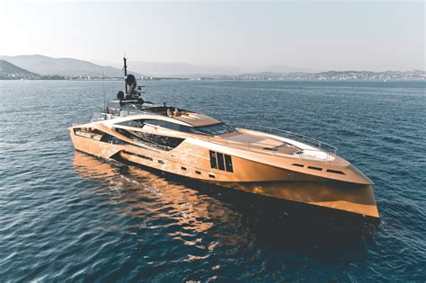 Te Koop Het Ultra Luxe Superjacht Khalilah Is Dé Droom Van Iedere Man Manify Nl Luxe