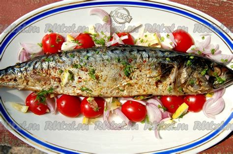 Как запечь скумбрию целиком в фольге в духовке 9 фото в рецепте