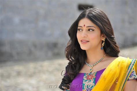 Picture 229490 Shruti Hassan Hot In Gabbar Singh Stills New Movie Posters