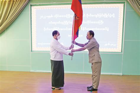 စစ်ကိုင်းတိုင်းဒေသကြီး ပိုက်ကျော်ခြင်းအသင်းအား အောင်နိုင်ရေးအလံပေးအပ