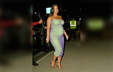 Ashley Graham Reveals Her Babys Gender On The Ellen DeGeneres Show