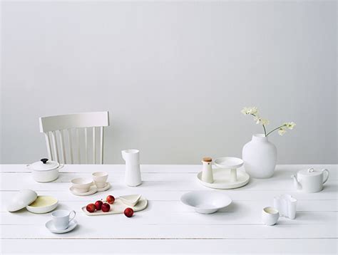 화이트 테이블 스타일링