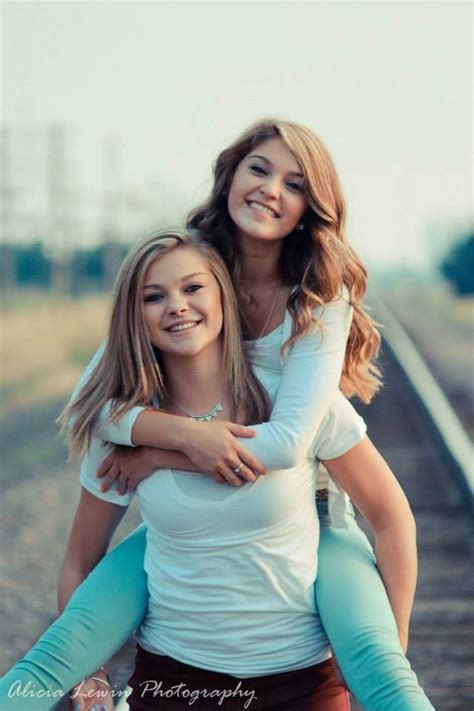 Best Friend Photo Shoot Sister Pictures Friend Pictures Poses Best