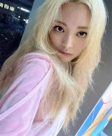 Pin Em Itzy Garotas Coreana Yuyu