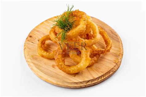 白色背景木盘上的洋葱圈图片 商业图片 正版原创图片下载购买 Veer图库 花瓣网